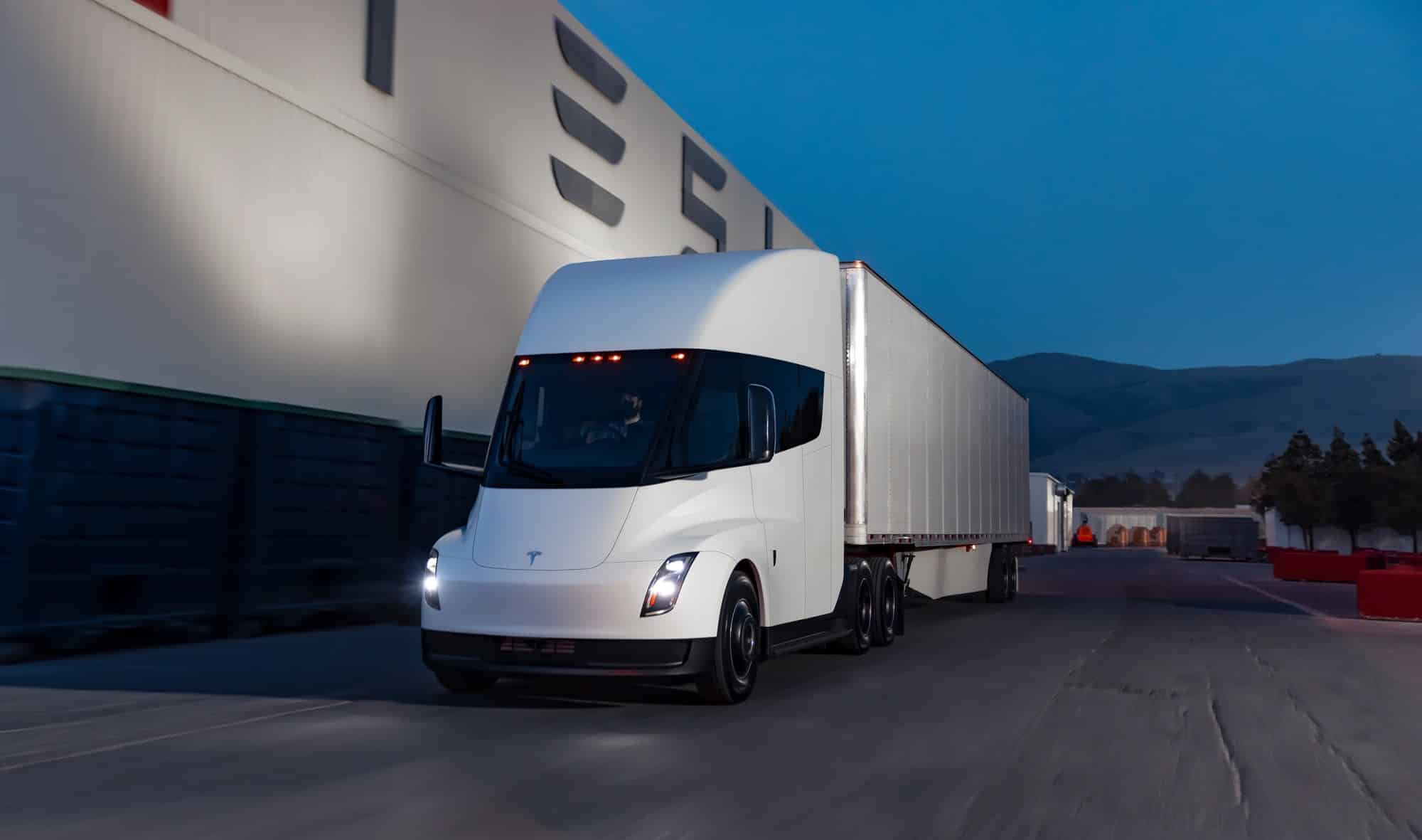 Tesla Semi Wins Over Fleet Operators As WSJ Reports The Electric Class ...