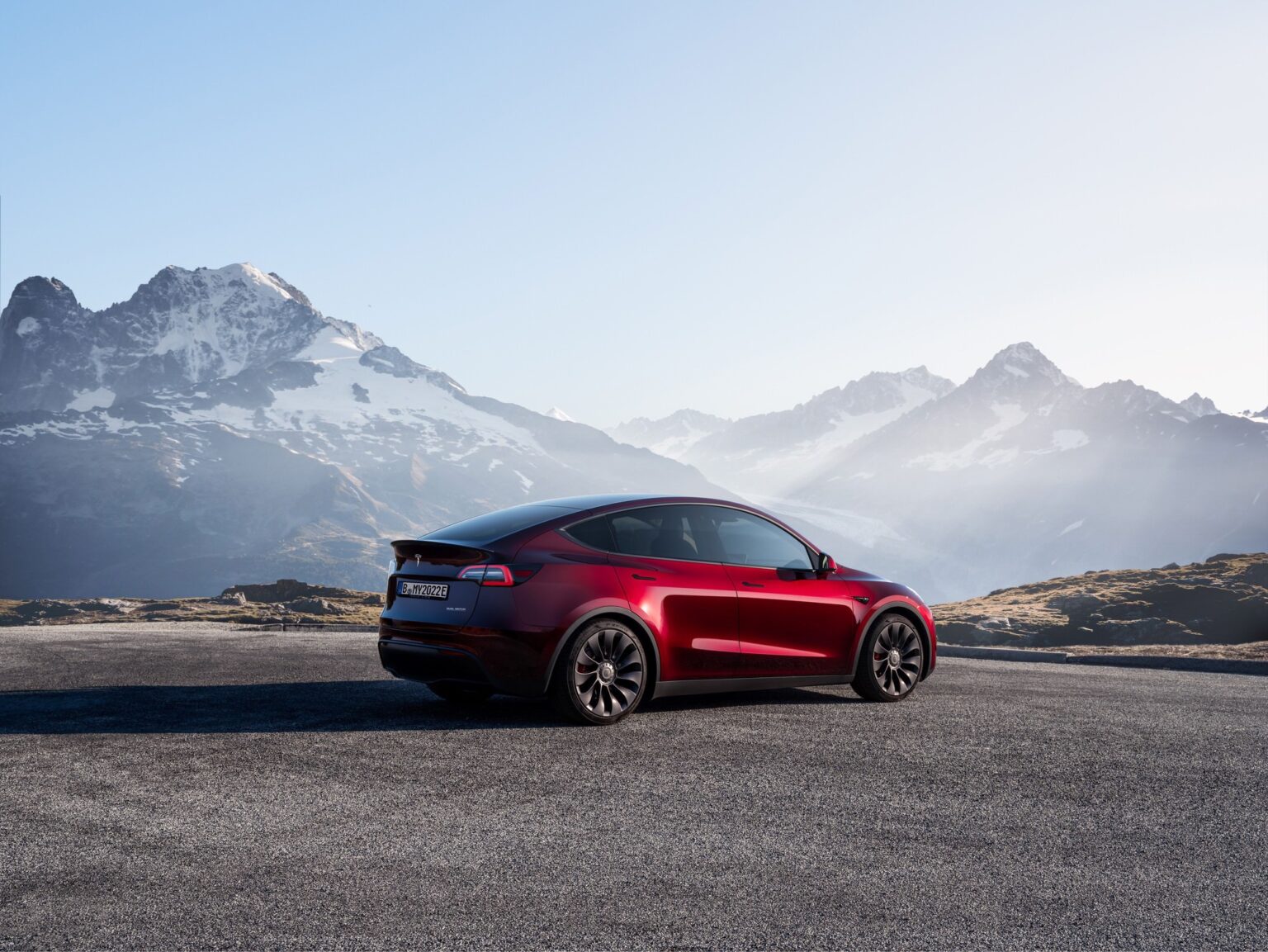 Tesla Model Y Battery Longevity Tips: What The Owners Manual Actually ...