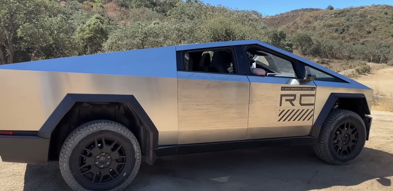 Tesla Cybertruck Prototype Puzzles And Enthusiastic Insights