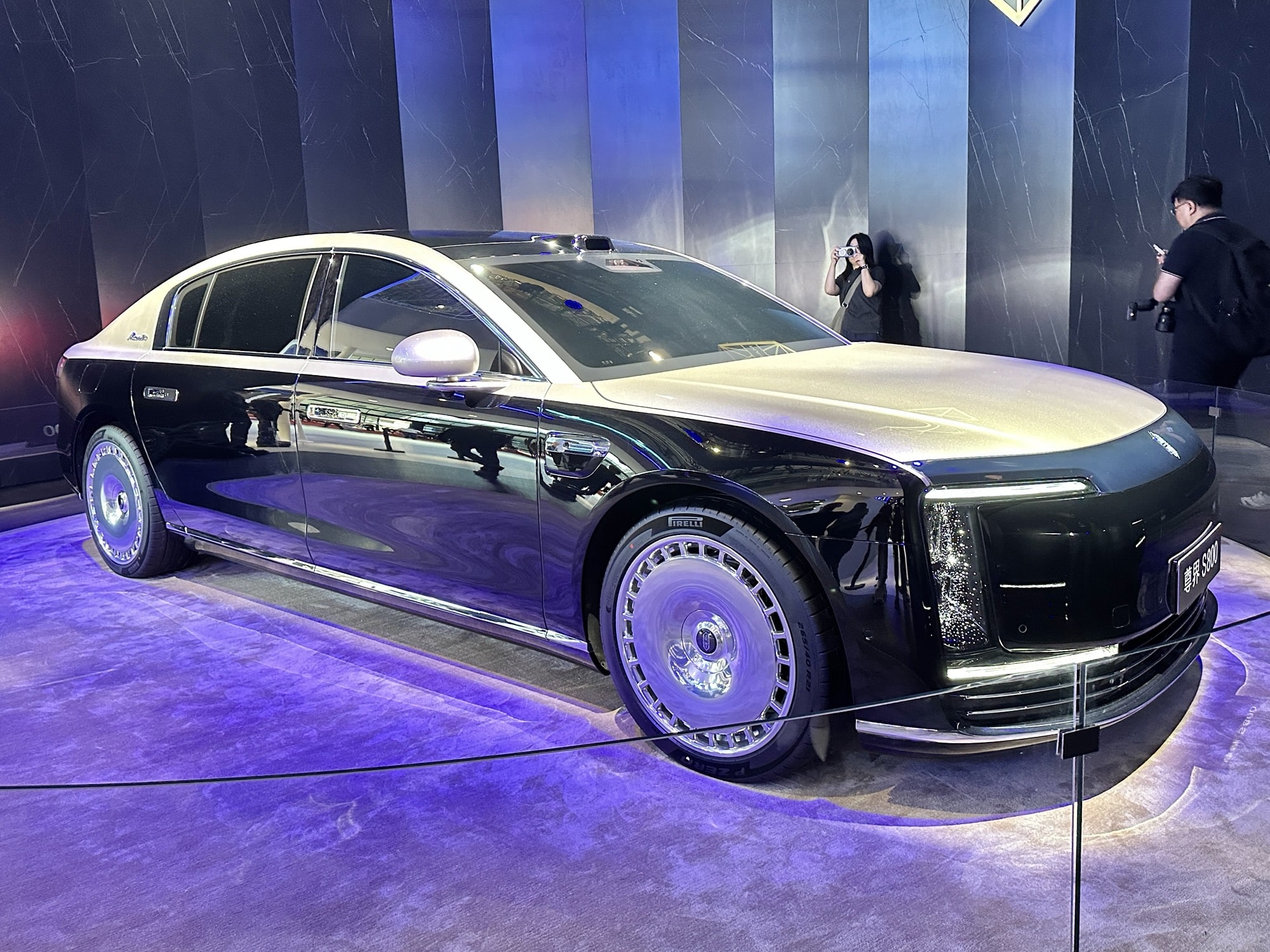 Huawei’s Maextro S800 Interior Unveiled: A Luxury EV That Outshines ...