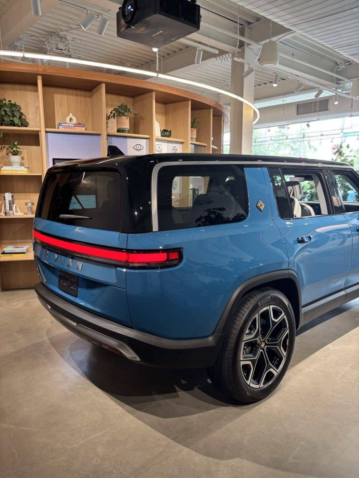 Rivian’s Tank Turn Returns With Quad-Motor Power For R1S And R1T