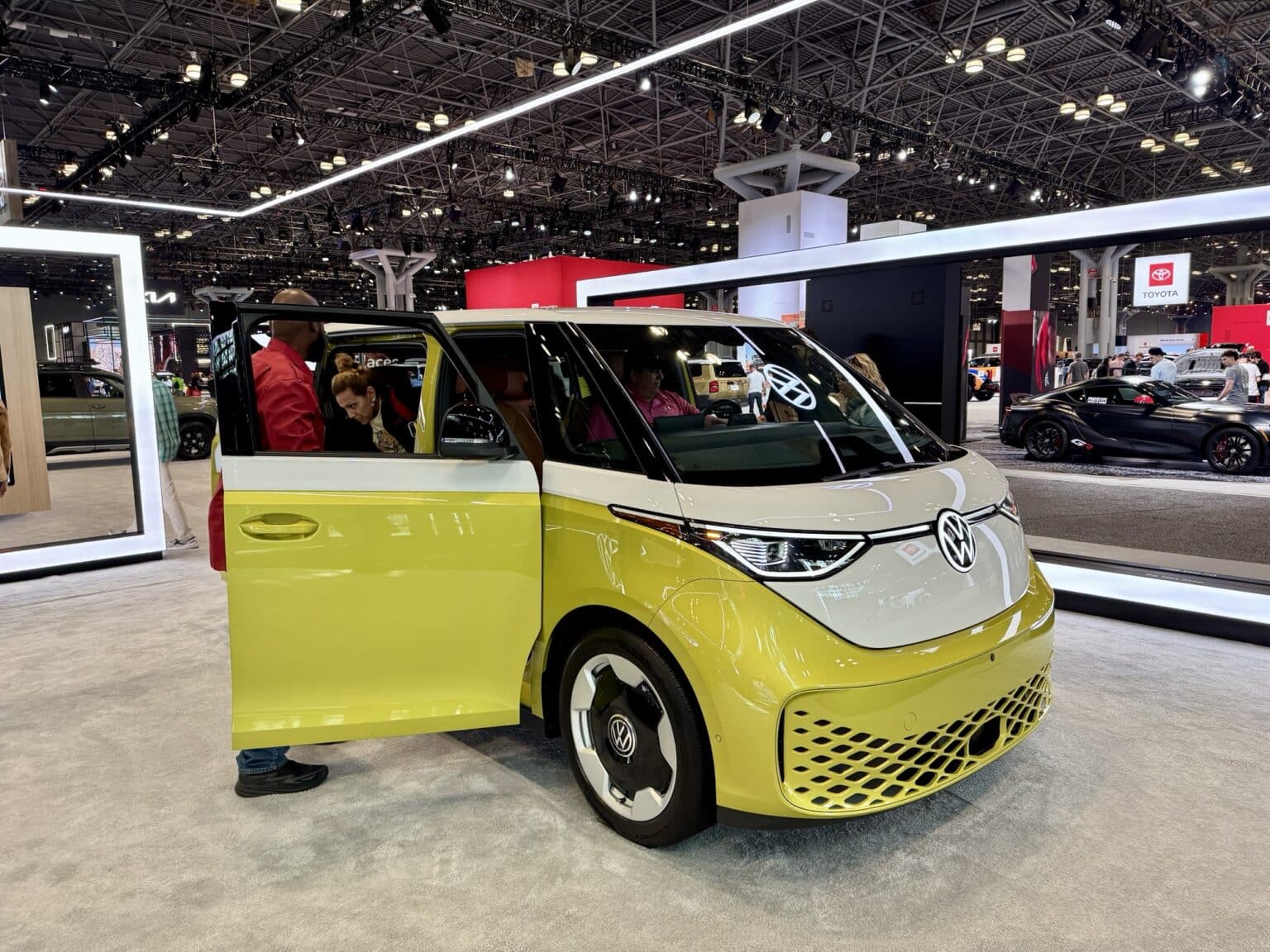 Volkswagen ID.Buzz Struggles In US EV Market Due To High Costs And ...