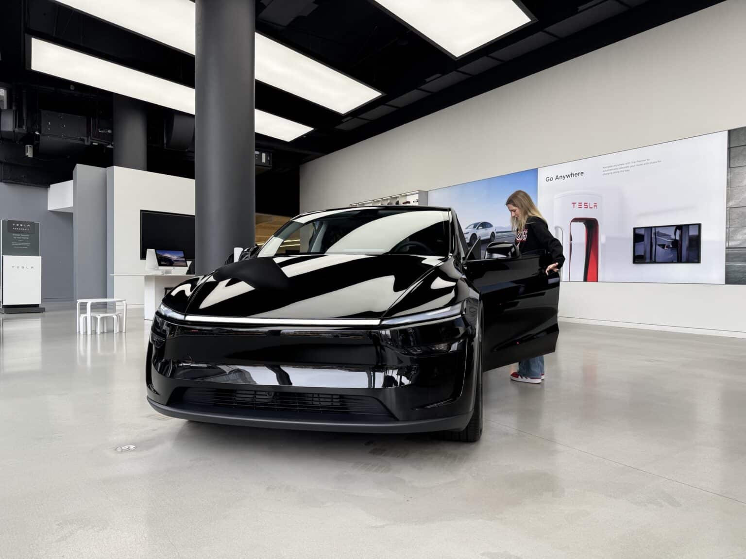 Tesla’s Regulatory Credit Revenue Faces Sharp Decline As U.S. Policy Shifts