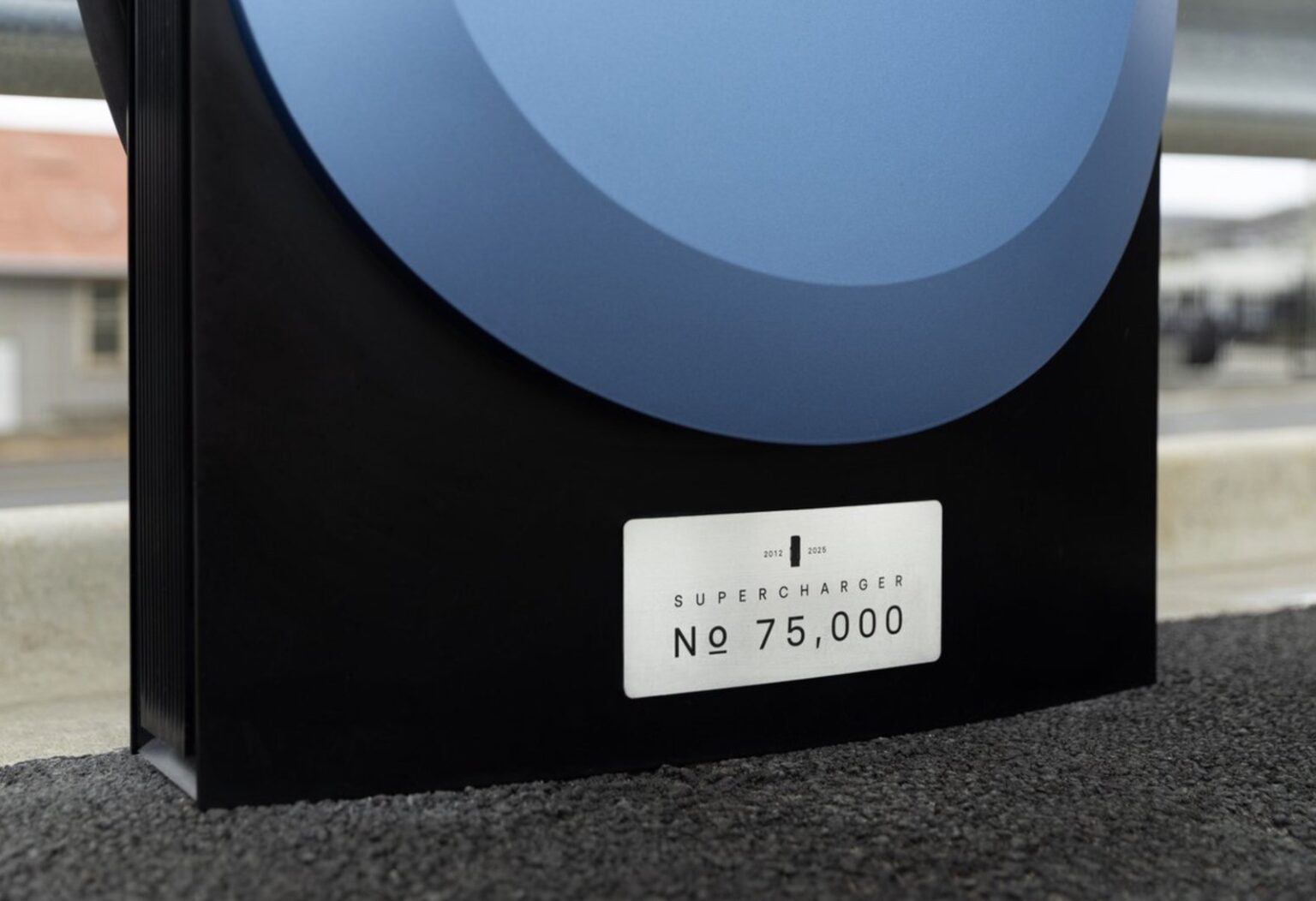 Tesla Hits 75,000 Superchargers With Rare ‘Glacier Blue’ Stall In Tasmania