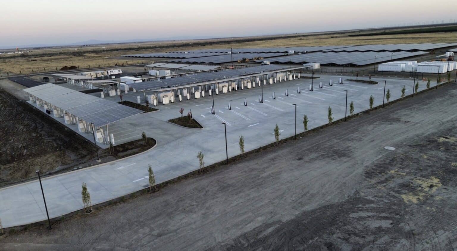 Tesla Opens World’s Largest Supercharger In California With 164 Solar ...