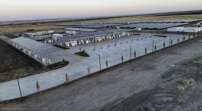 Tesla Opens World’s Largest Supercharger In California With 164 Solar ...